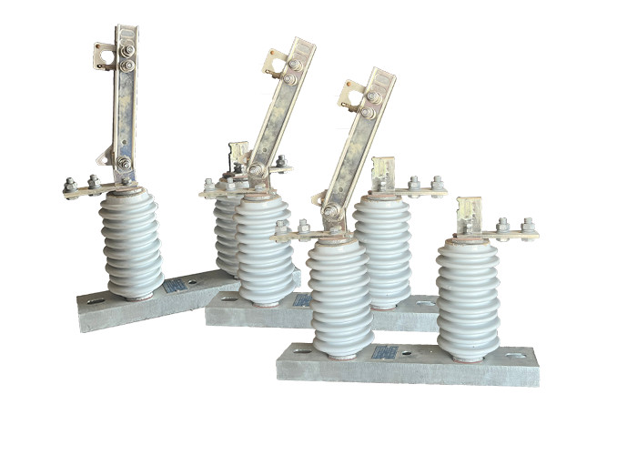Altitude 1000m High Voltage Isolator Switch With Interlocking Mechanism